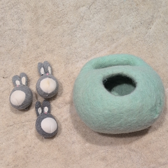 LOVEVERY | Toys | Lovevery Bunnies In A Felt Burrow Toy From Babbler ...